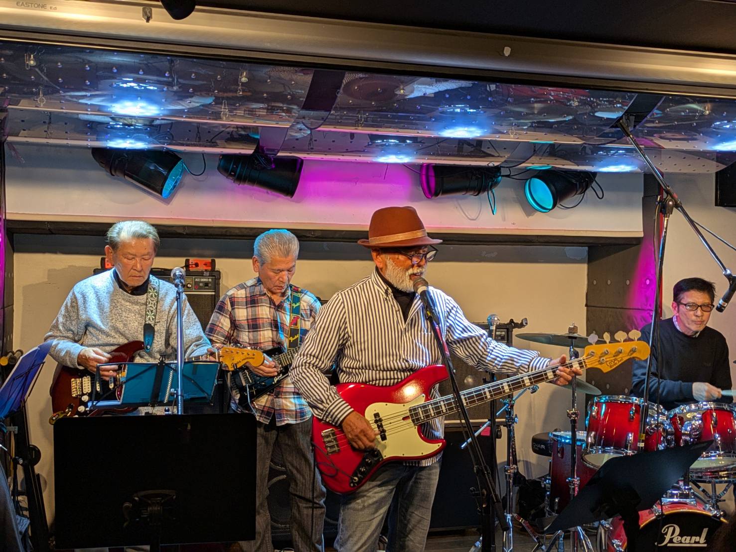 2025.11.22 ナイトライブ | Iseya & C'est la vie - イセヤ＆セラヴィ-